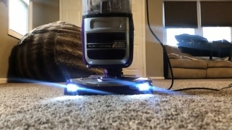 Shark NV360 vs NV586: Which Vacuum Is Better?