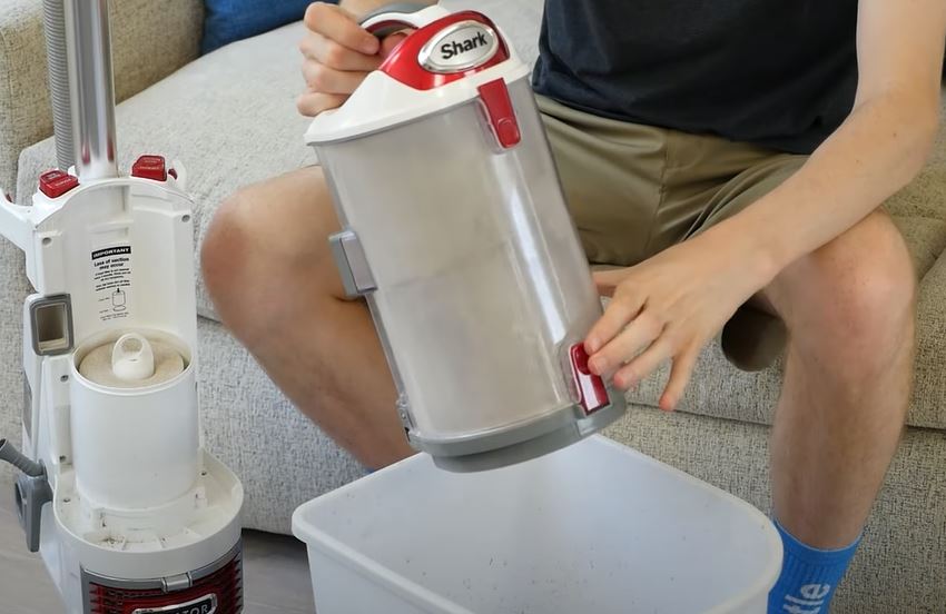 Comparing Shark ZU561 vs NV501: Which Is Better In 2025