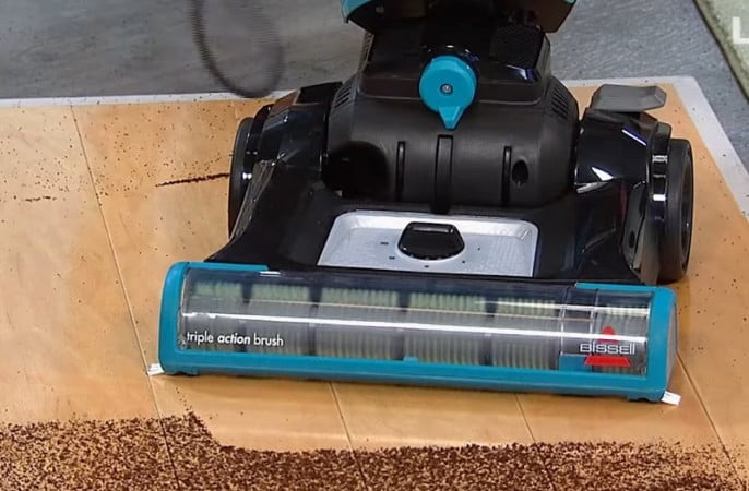 Bissell CleanView Compact vs PowerClean: Best For Pet Hairs