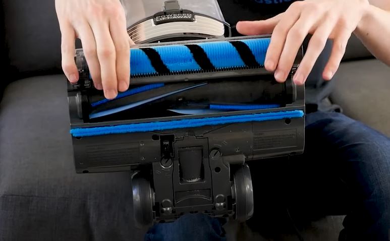 Shark NV501 vs AZ2002: Which Should Be Your Next Vacuum