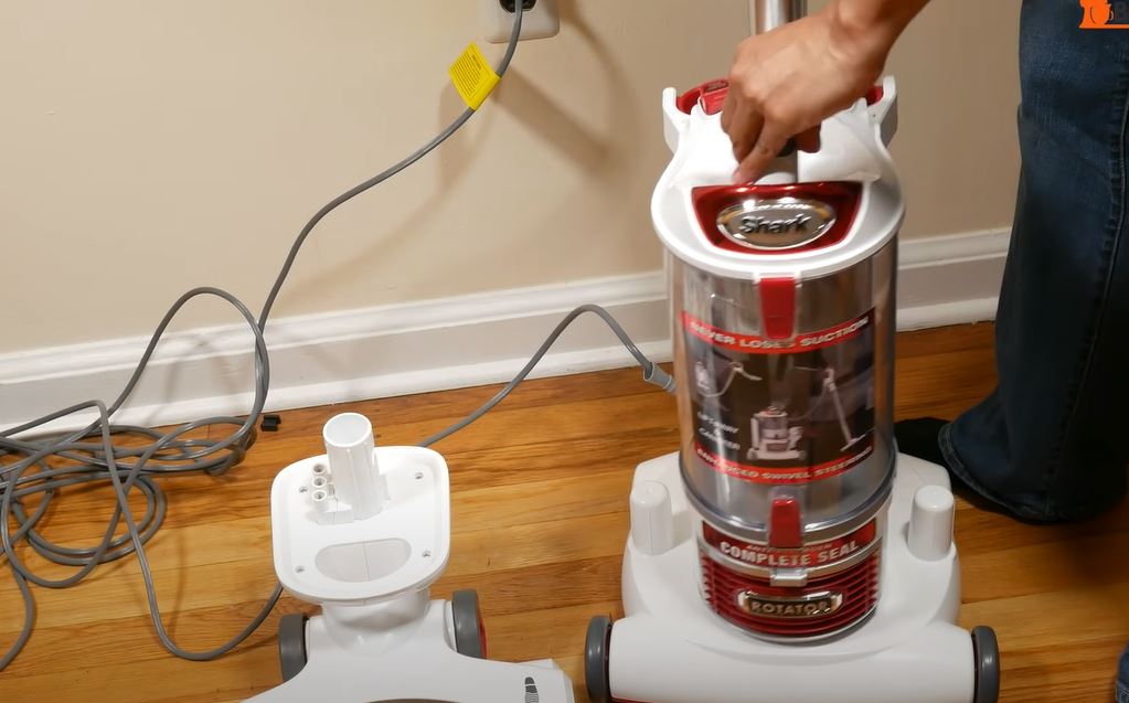 Shark NV501 vs Dyson Ball Animal: Detailed Review