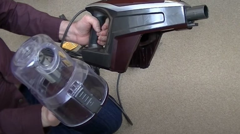 Shark HV301 vs HV322: Which One Is Your Best Bet?